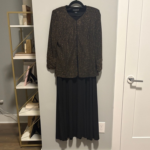 Jessica Howard | Dresses | Jessica Howard Elegant Black And Gold Two ...